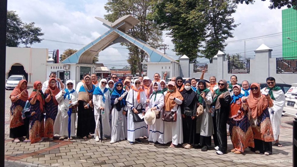 Bekali Kemandirian Jemaah, KBIHU Zam Zam Colomadu Gelar Manasik ...