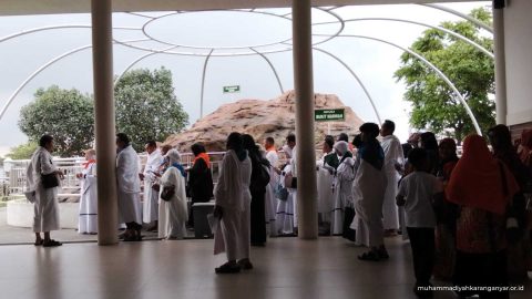 Bekali Kemandirian Jemaah, KBIHU Zam Zam Colomadu Gelar Manasik ...