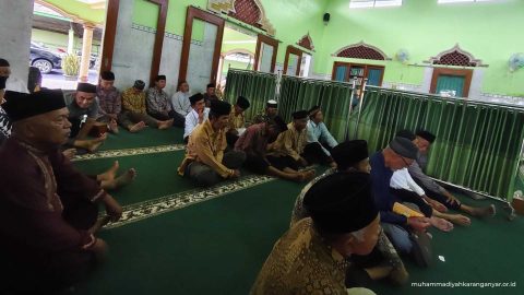 Ratusan Jemaah Padati Kajian Ahad Pagi PCM Jenawi, Arief Babier ...